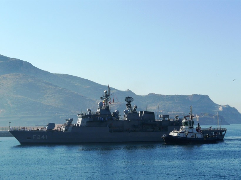 Turkish Navy vessels on a “cruise” in Greek territorial waters ...