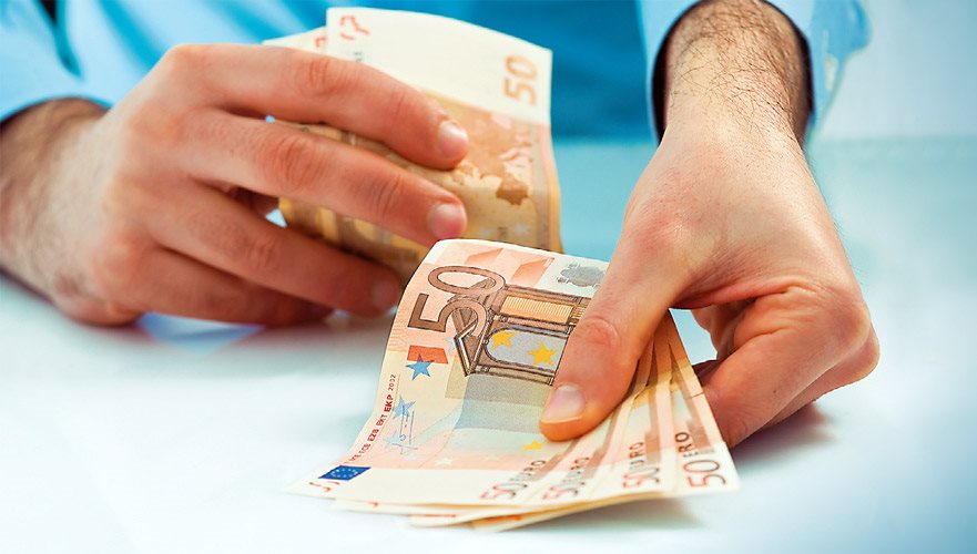 Greek Central Bank seeks new ways of dealing with "red" loans ...