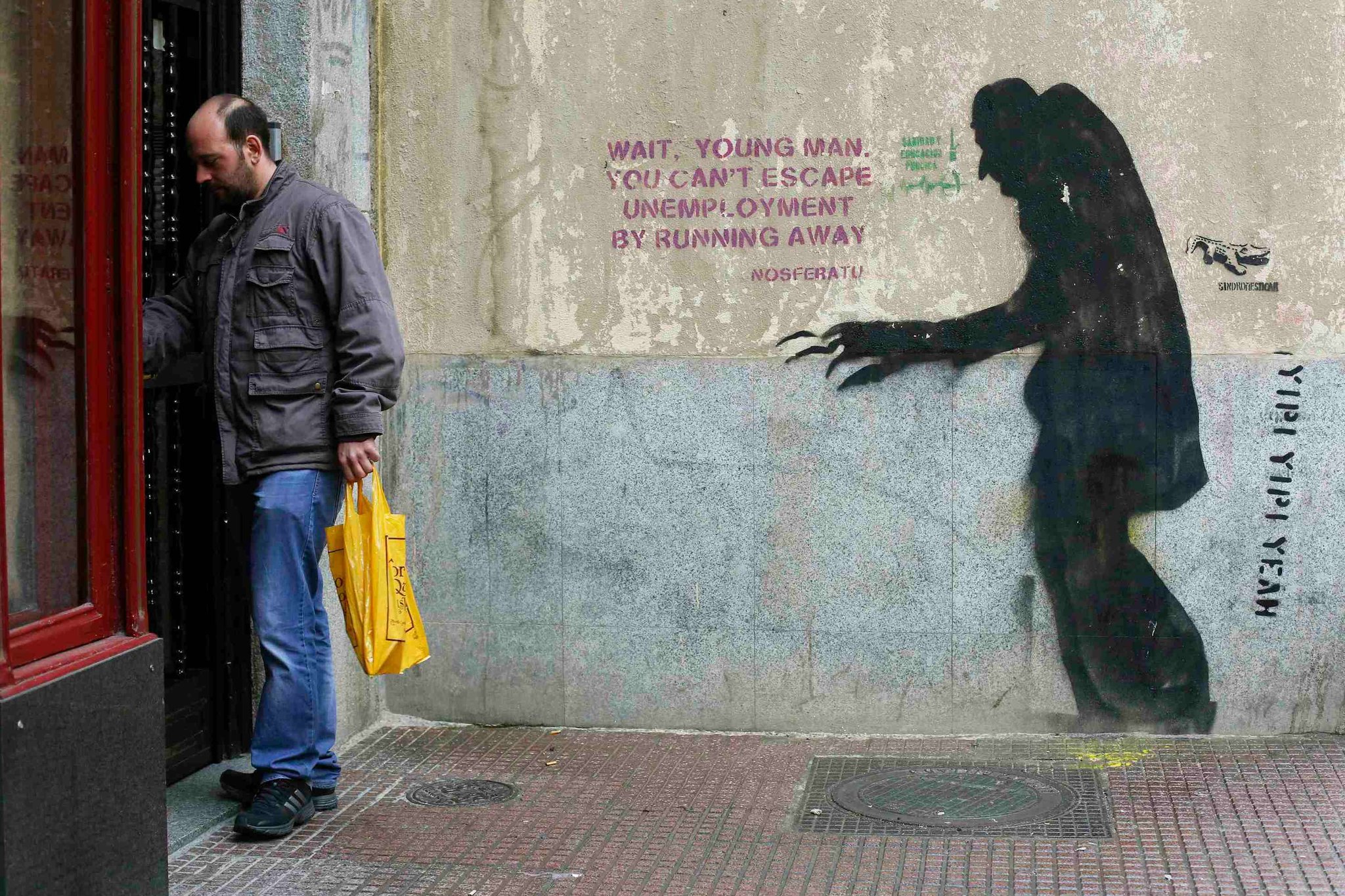 Bloomberg: Greek recession eases for first time in six years ...