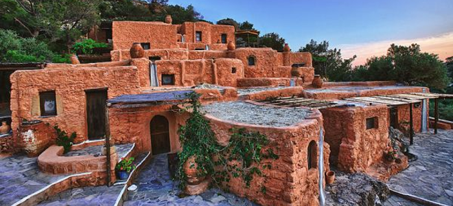 An alternative accommodation option on the beautiful island of Crete ...