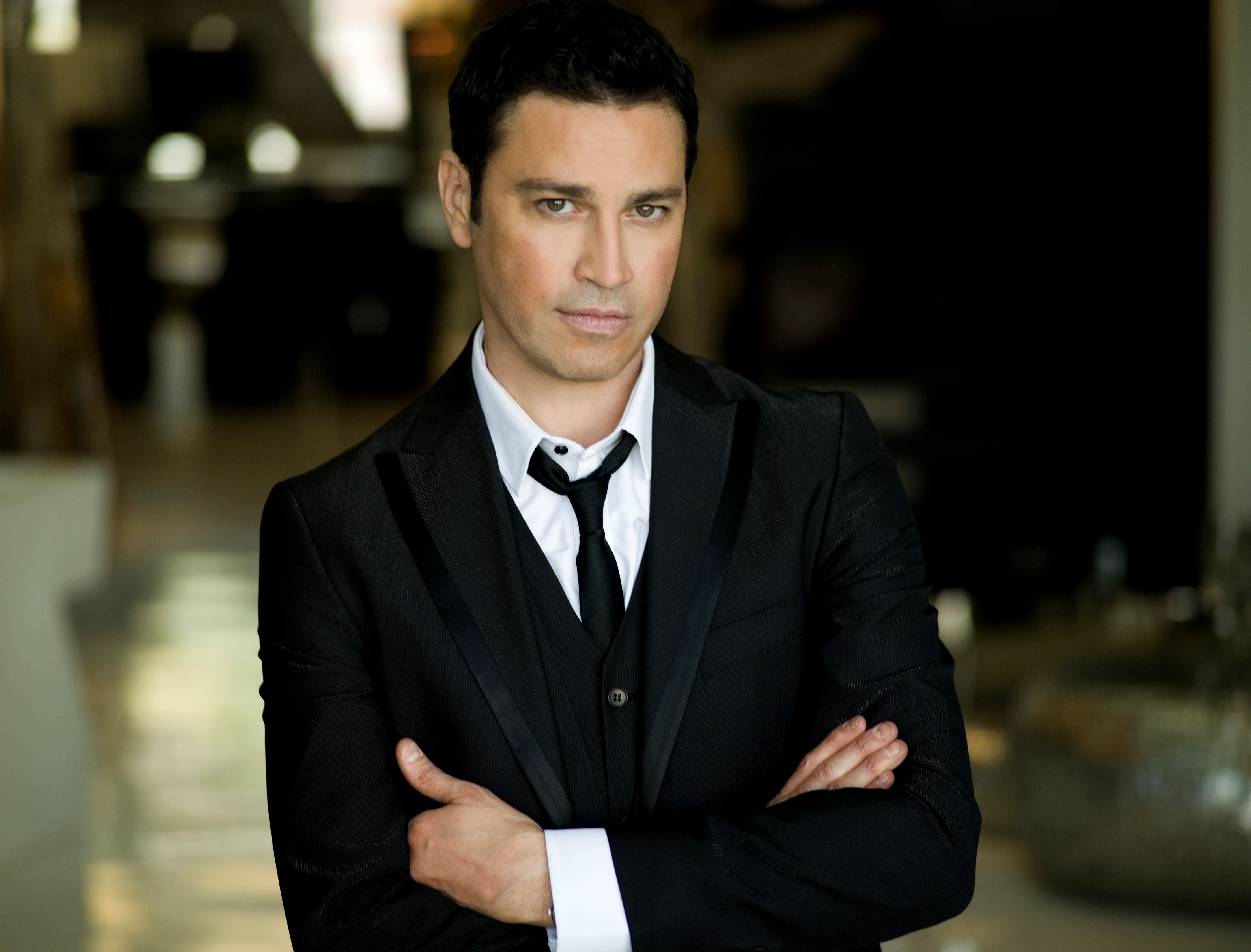 Mario Frangoulis concert at the Odeon of Herodes Atticus on September 5 ...