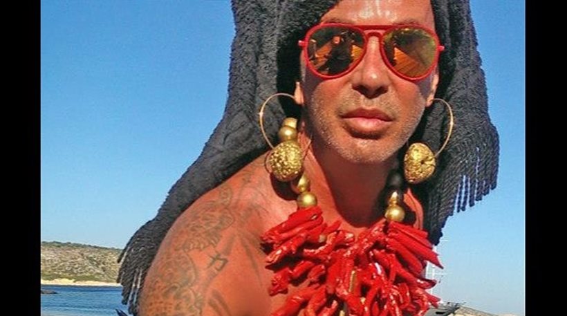 Lakis Gavalas and his corals! - ProtoThema English