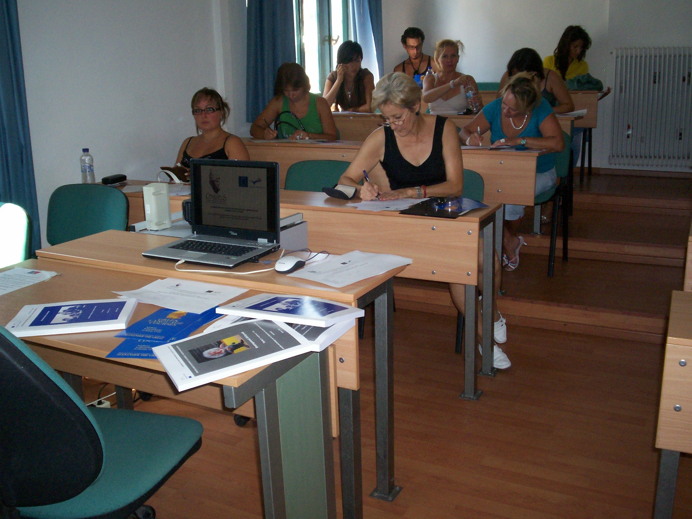 Free Greek language, history and culture lessons to foreigners ...