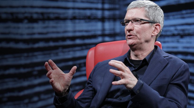 Tim Cook declares "proud to be gay" - ProtoThema English