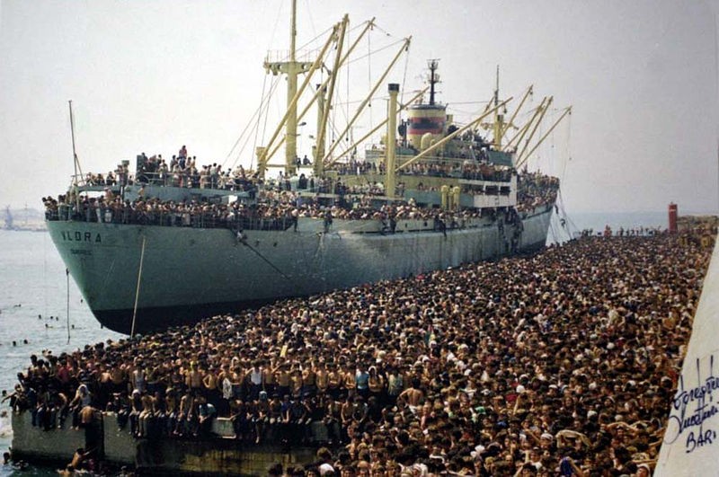 Vlora, a migrant tale where history repeats itself (photos + videos ...