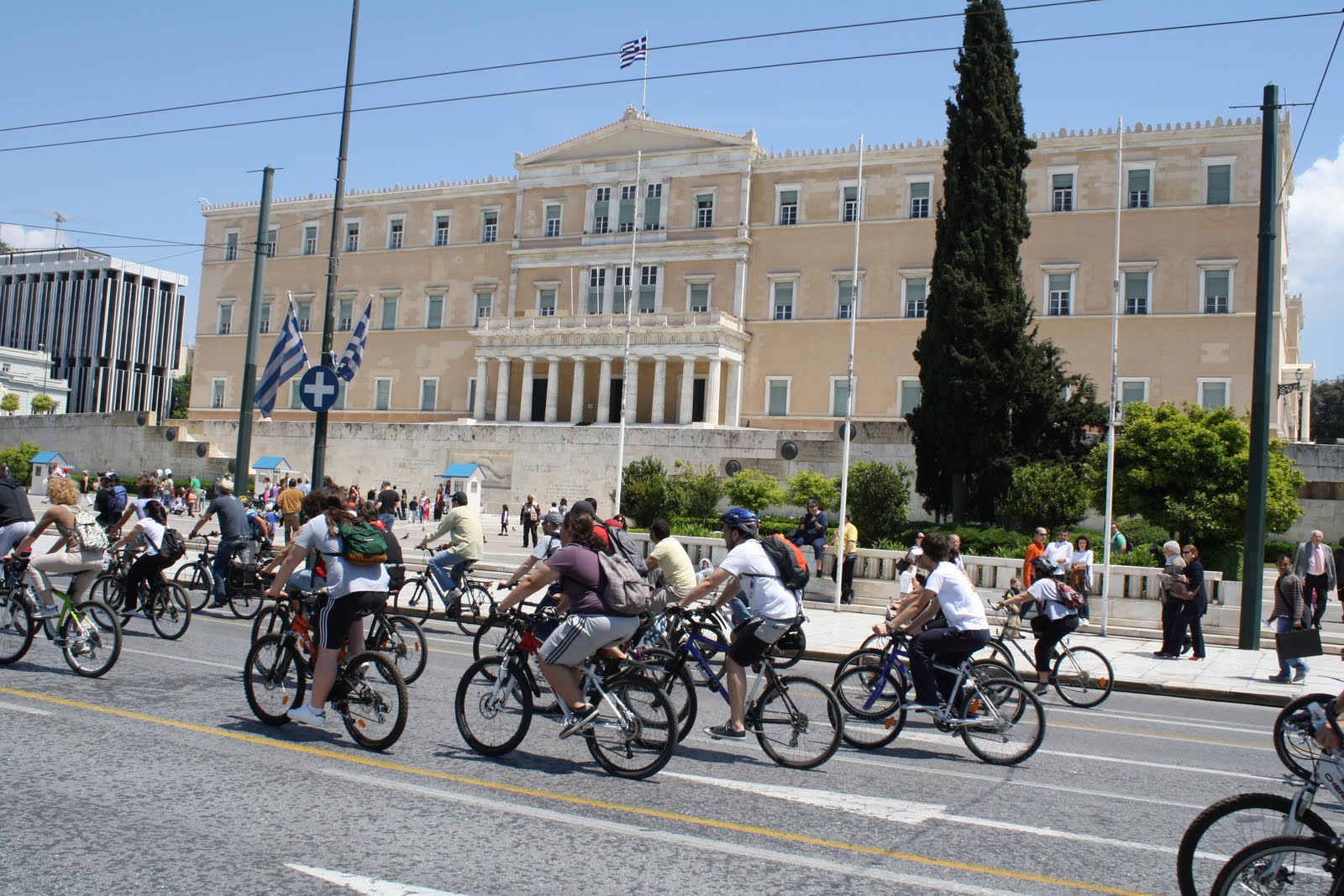 22nd Bike Round of Athens on April 26 - ProtoThema English