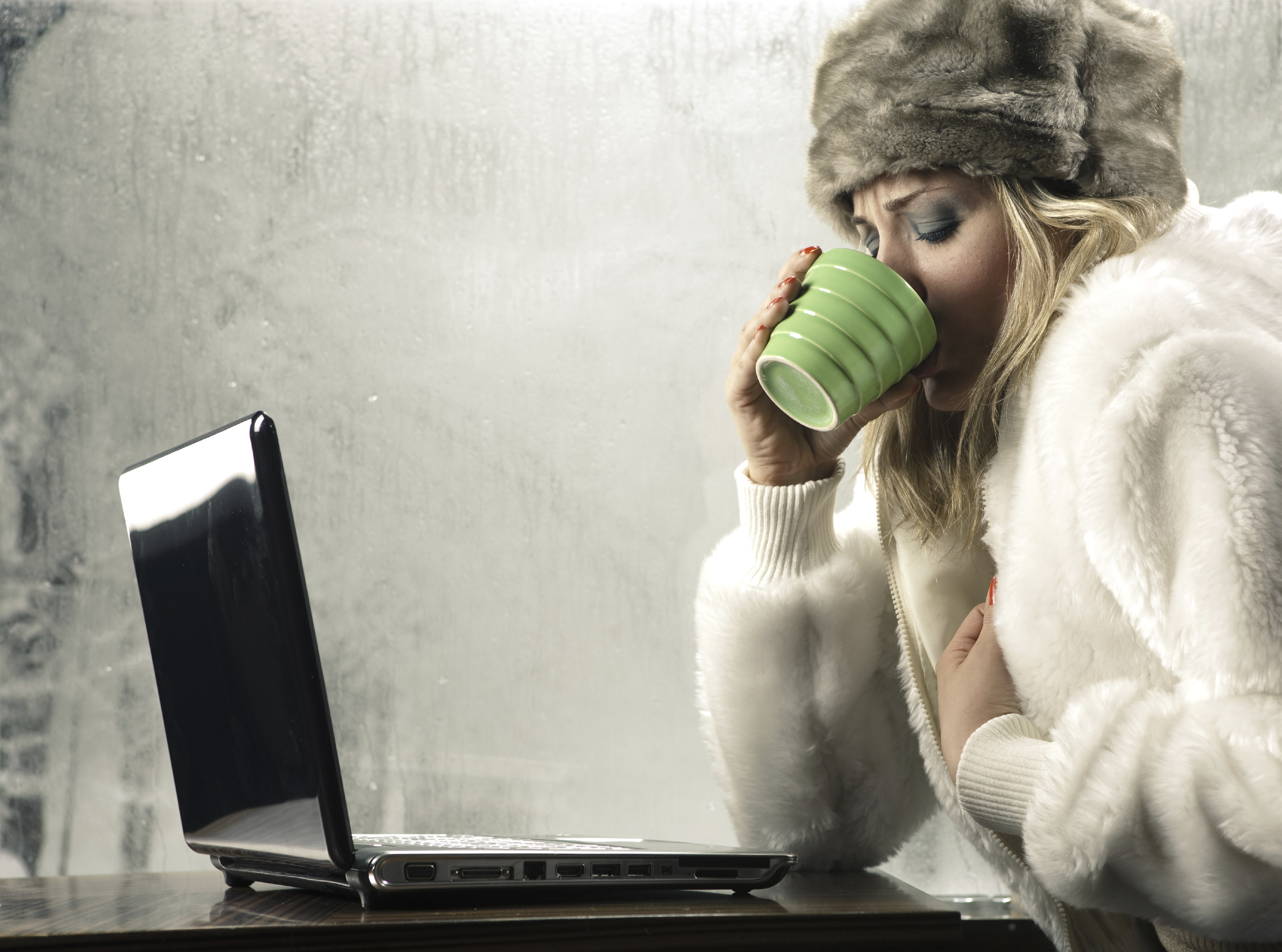 Summertime, and the office air conditioner is too cold... for women ...