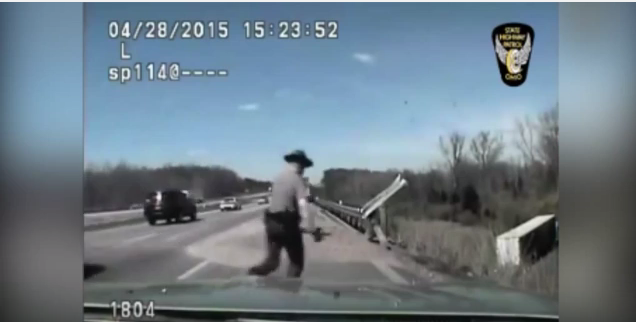 Amazing video of Police Officer saving man's life! (vid) - ProtoThema ...