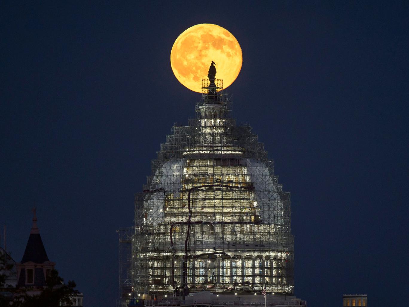 Supermoon around the world in case you missed it (pics + vids ...