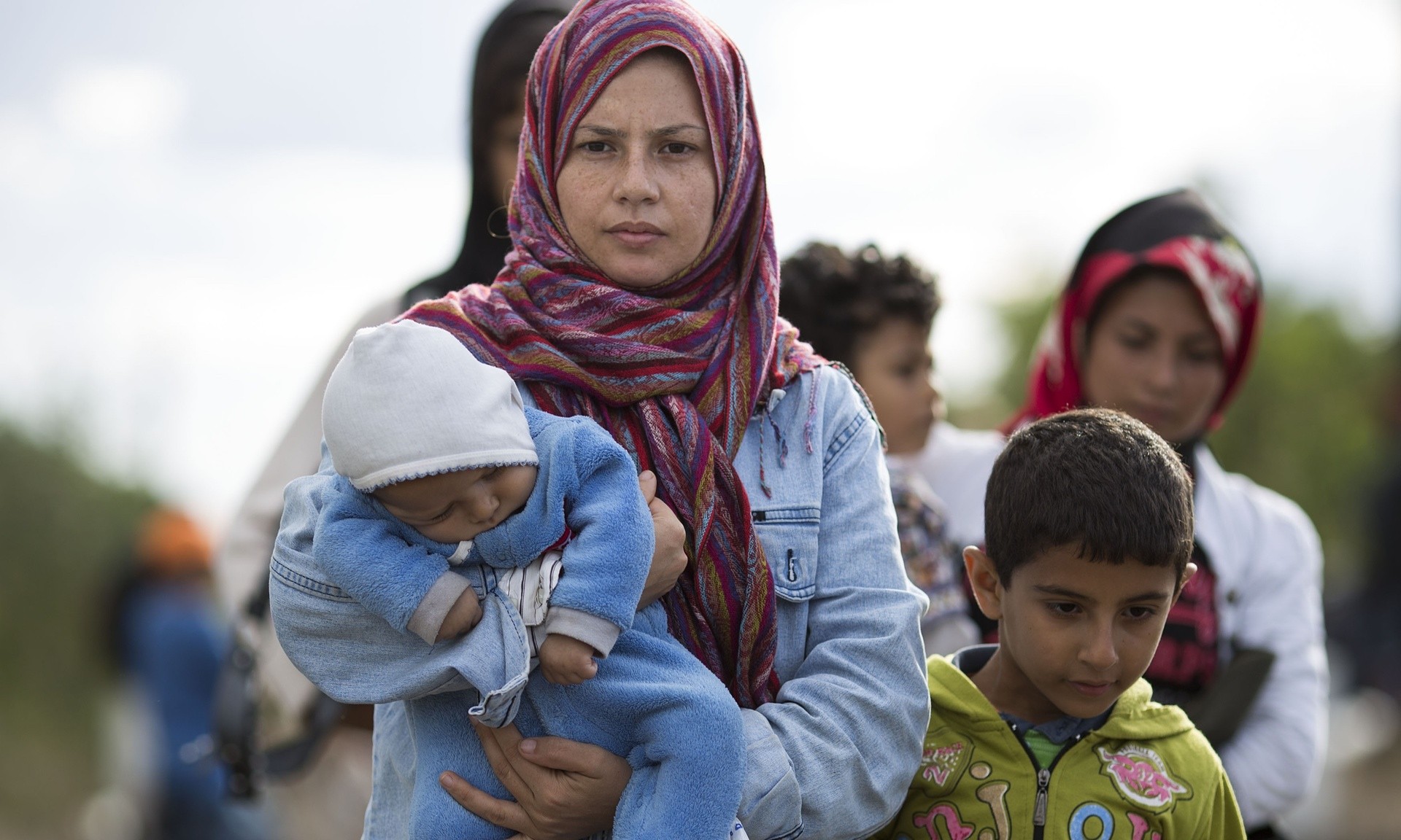 Refugee Crisis: European Commission takes decisive action - ProtoThema ...