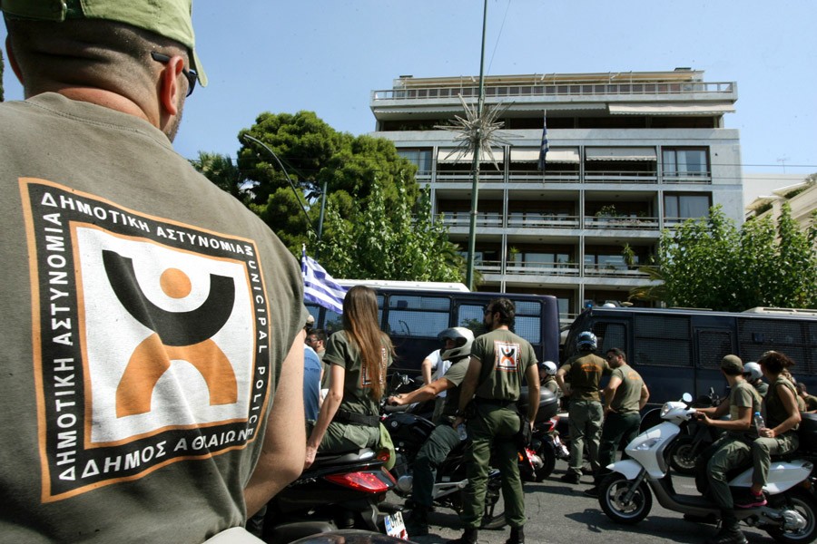 Athens Municipal Police back on duty - ProtoThema English