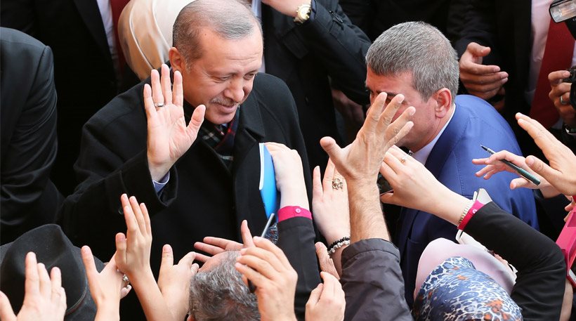 Erdogan's party gets clear majority - ProtoThema English