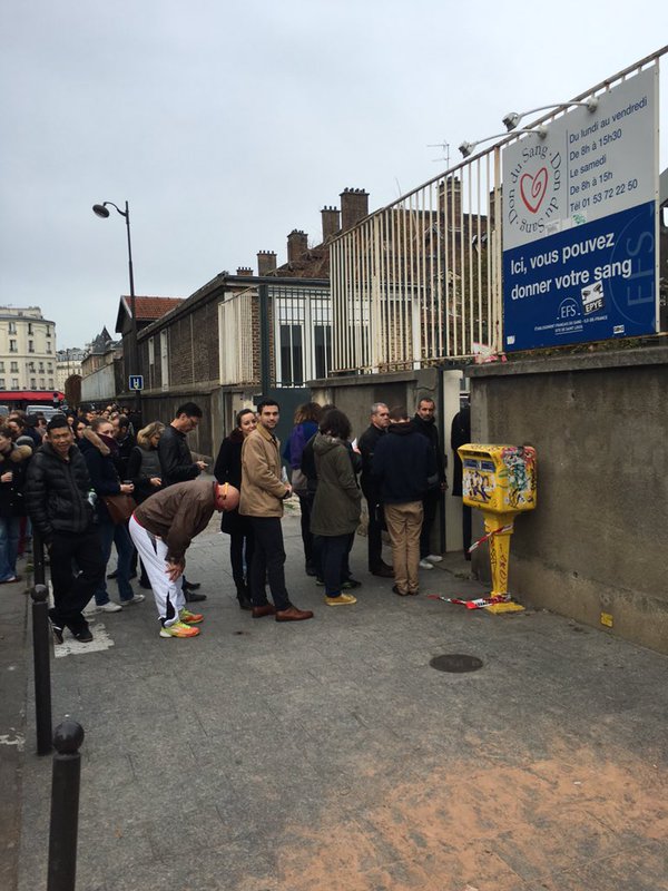The day after the Paris attacks: France mourns nearly 190 dead (pics ...