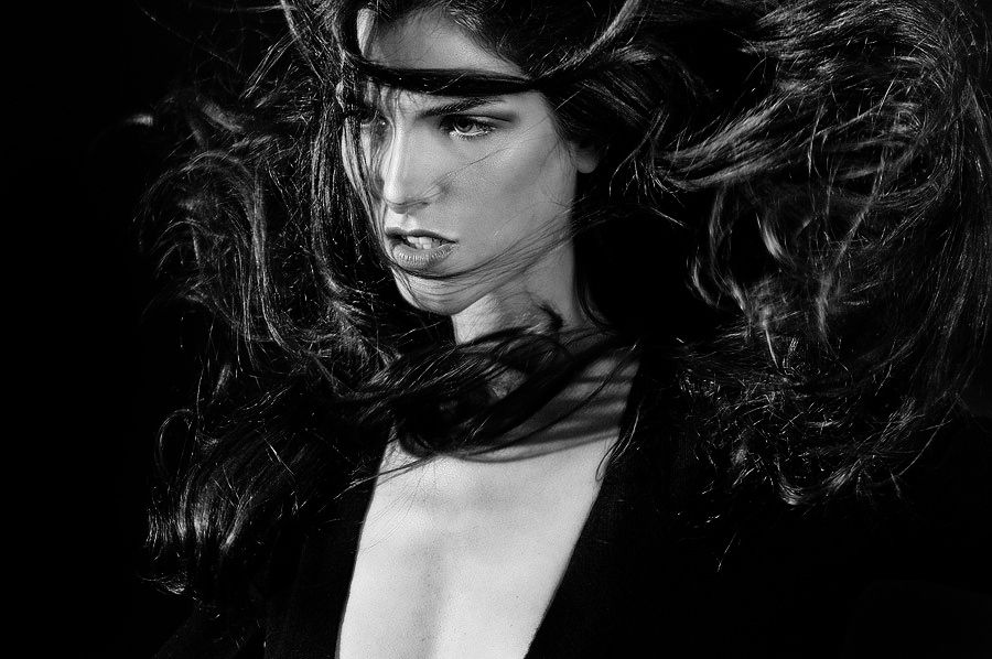 Meet economist Elizabeth Katsamaki... a woman with assets (pics ...