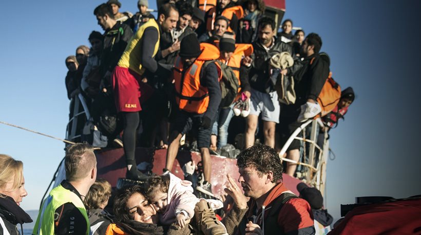 Europe insists on having Frontex guarding Greece's sea borders ...