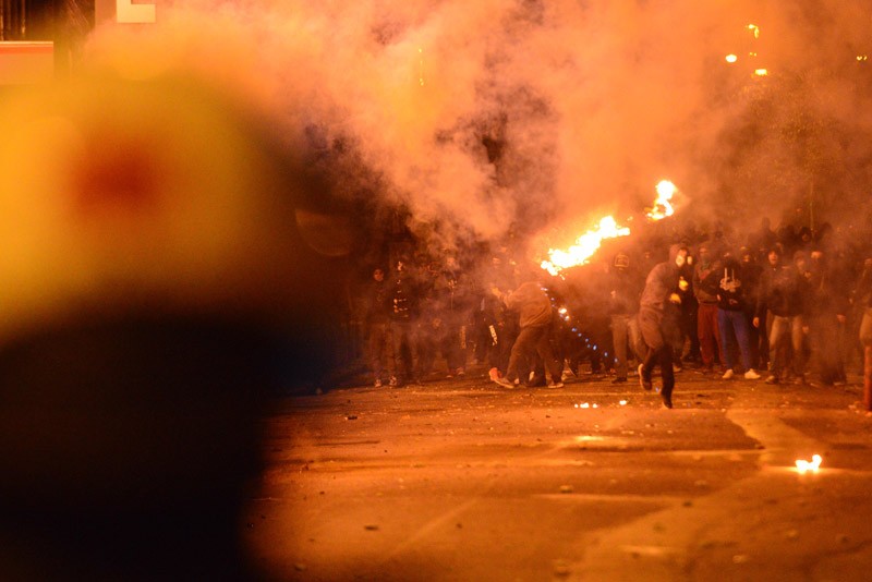 Exarchia turned into a battle field - Clashes between anti ...
