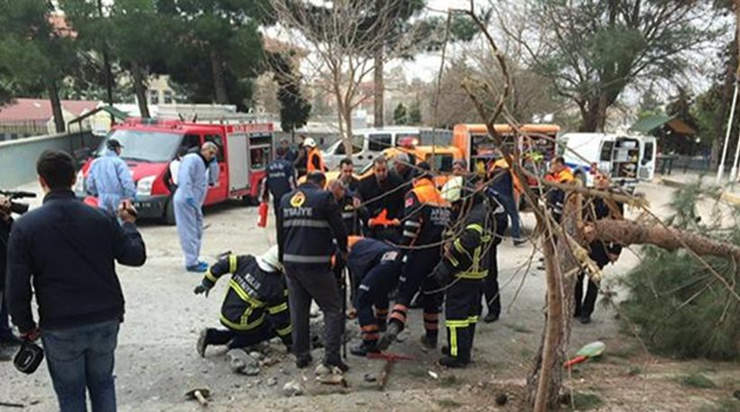 Blast hits school in Turkey (pics) - ProtoThema English