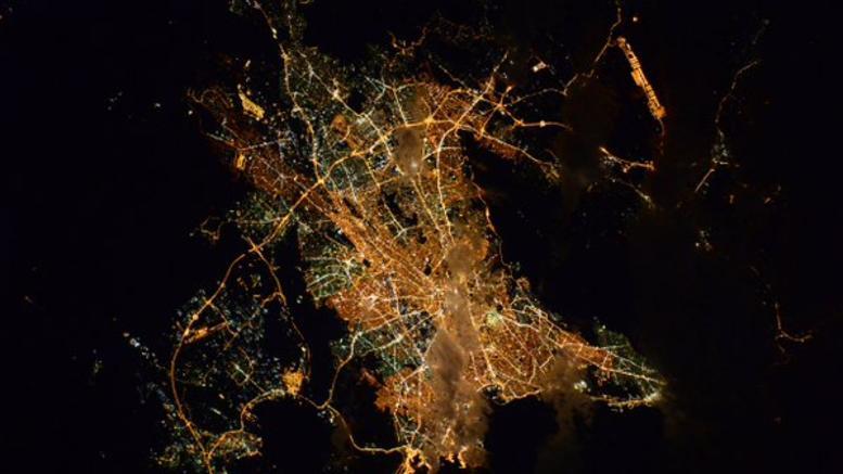 NASA says goodnight to Athens - ProtoThema English