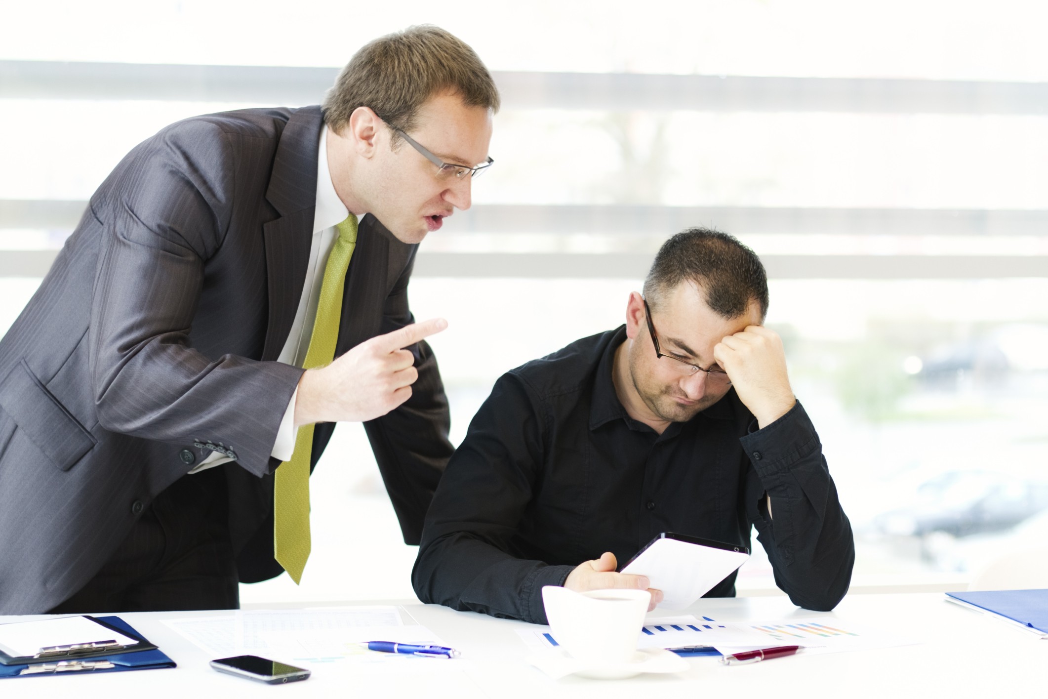 Is your boss awful? Then, this might be a good thing - ProtoThema English