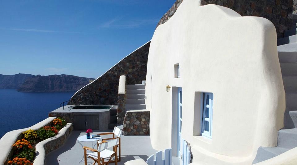 Best Greek hotels for a romantic getaway - ProtoThema English