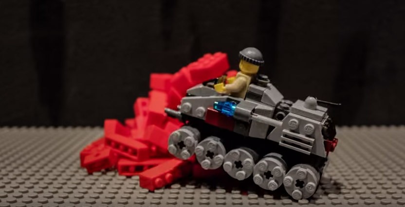 Greek students make a touching short film on refugee using LEGOs (vid ...