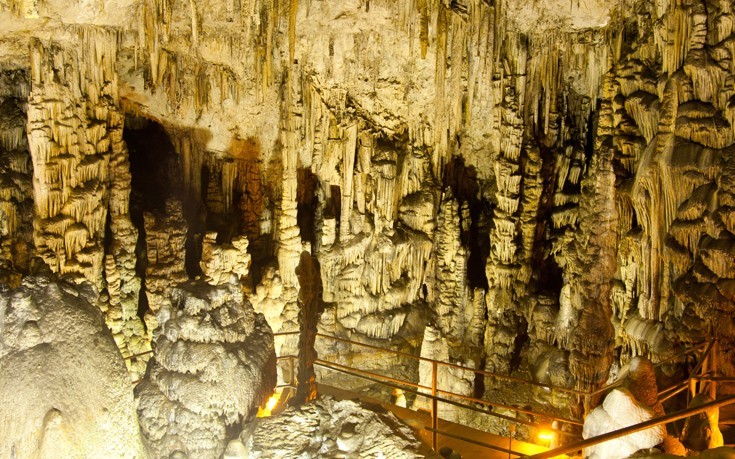 Cave of Zeus, Crete - ProtoThema English