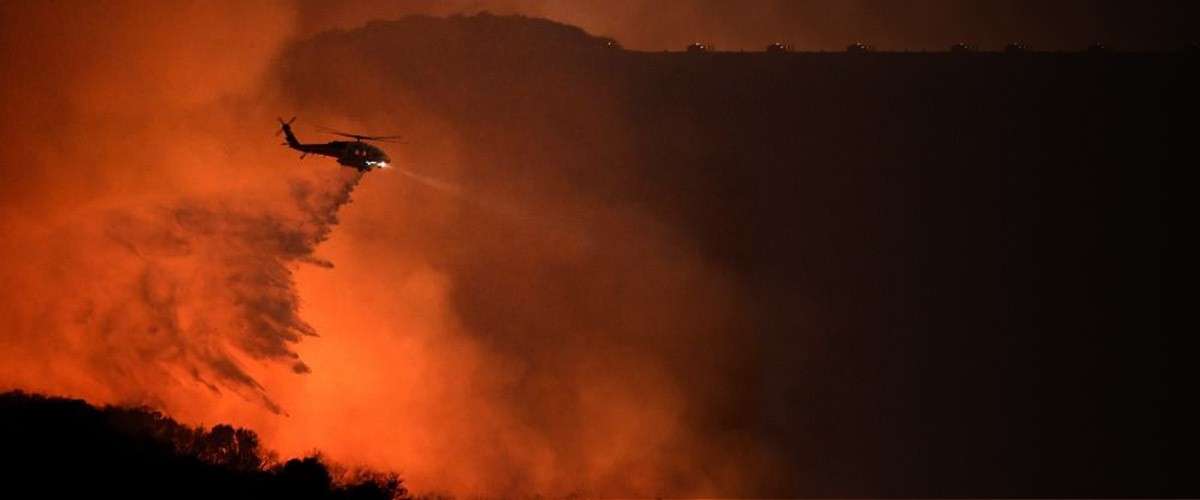 Wildfire threatens houses in Calabasa, Los Angeles (pics+vid ...