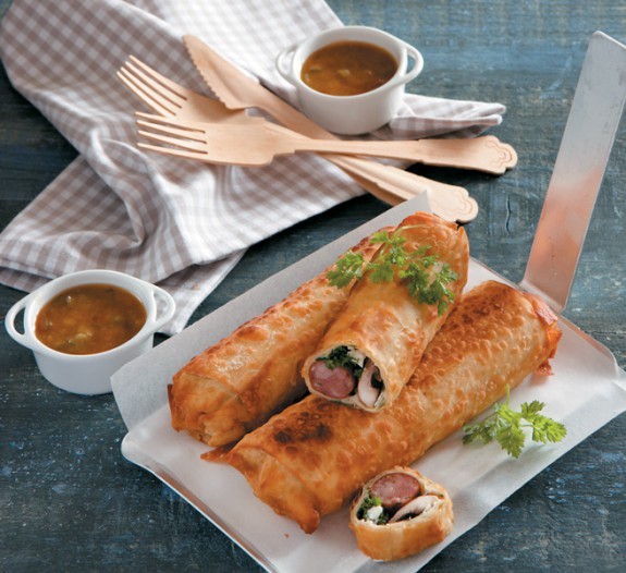 Sausage spring rolls with mushrooms and apricot sauce - ProtoThema English