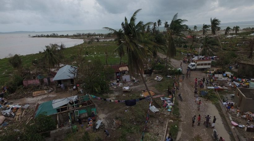 Hurricane 'Mathew' approaches Florida (video) - ProtoThema English