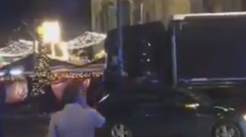 12 killed in Berlin terrorist attack (photos-video) - ProtoThema English