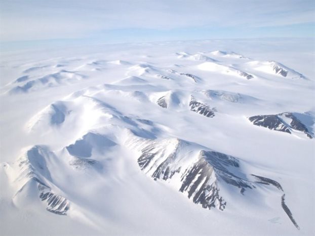 Scientists survey the last hidden region of South Pole (photos ...
