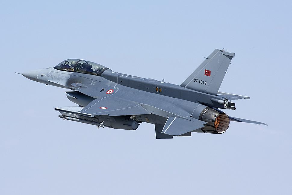 Breaking: Two more Turkish fighter jets fly over Imia - ProtoThema English