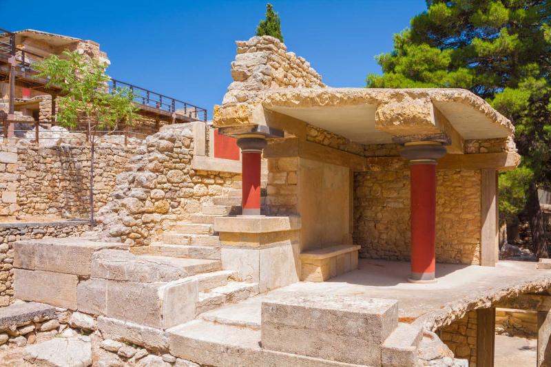 Ruins of Knossos - Palace of Minos in Crete, Greece - ProtoThema English