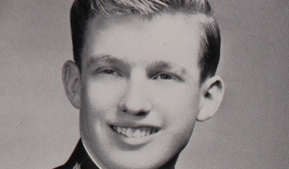 8 photos of Trump from high school (photos) - ProtoThema English