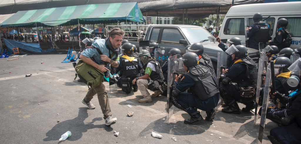 Journalists under threat (infographic) - ProtoThema English