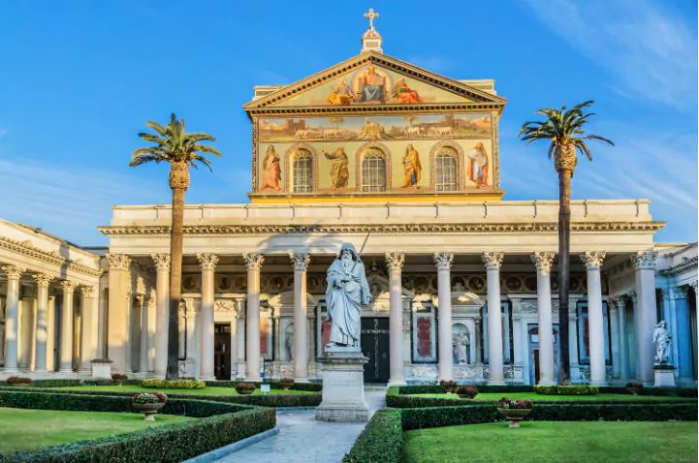 The 10 largest Christian Churches in the world (photos) - ProtoThema ...