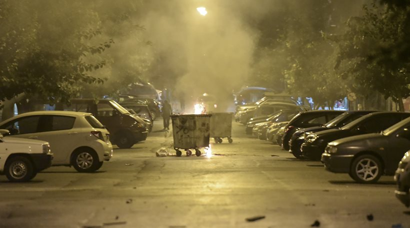 Police clash with anti-establishment groups in Exarchia (video-photos ...