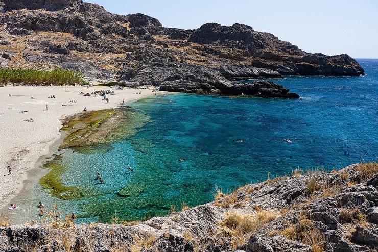 Unique Greek beaches: Amoudi Beach, Crete - ProtoThema English