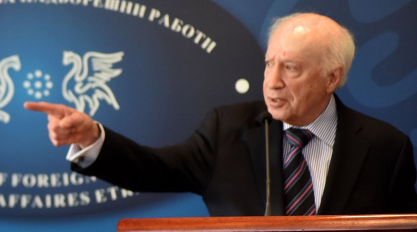 Nimetz: Greek government does not deny identity of people of FYROM ...