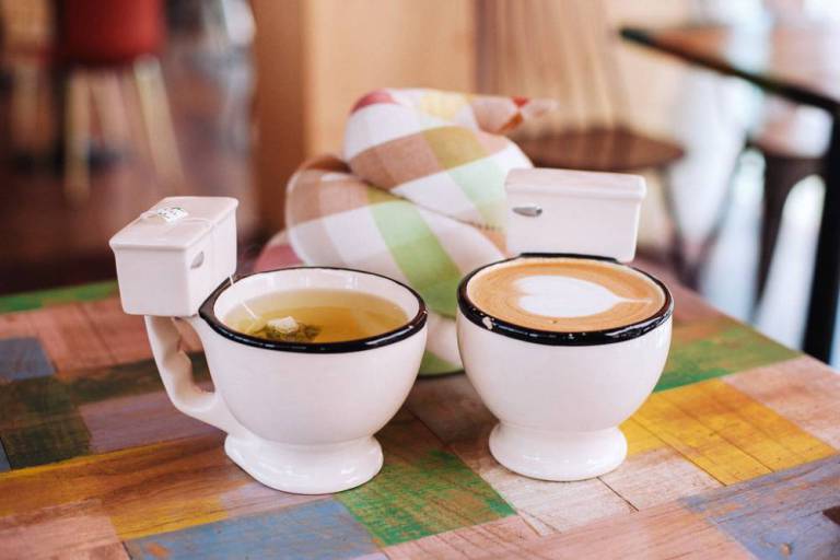 There is a "crap-themed" cafe in South Korea! (photos) - ProtoThema English