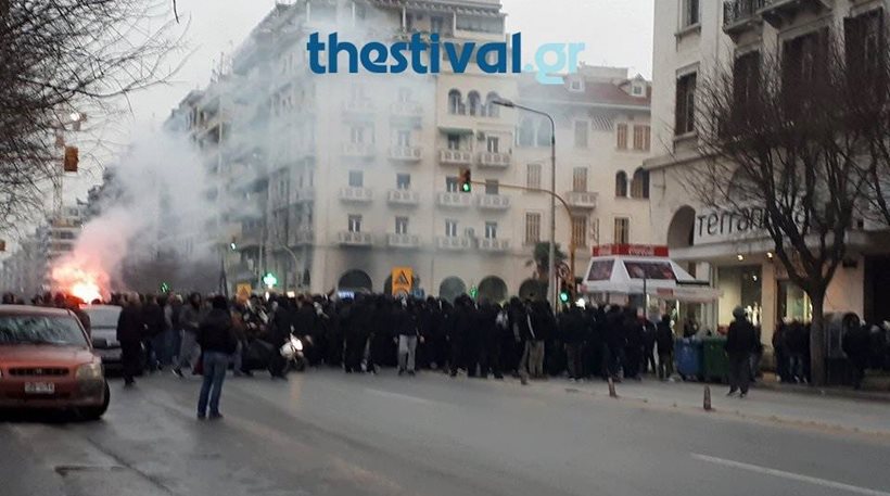 PAOK Thessaloniki fans march on SYRIZA offices in protest of possible ...