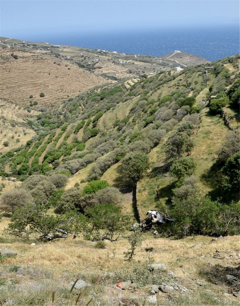 Shocking photos of mangled garbage truck that plunged off cliff in ...