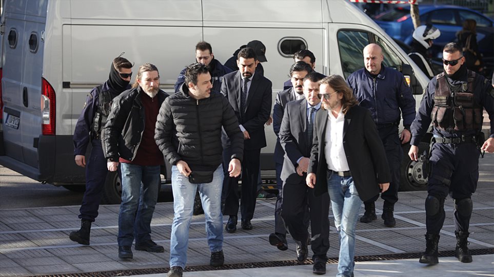 Council of State grants political asylum to one of 8 Turkish officers ...