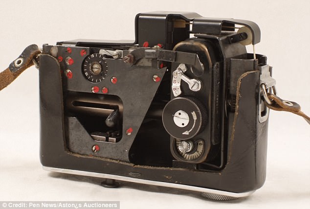 KGB Soviet era spy camera kit auctioned off (photos) - ProtoThema English