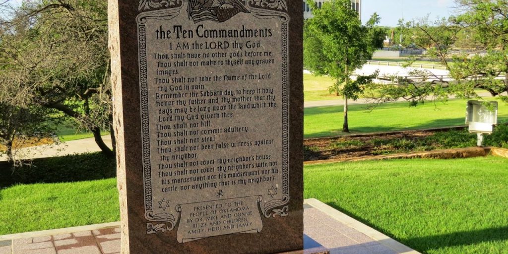 Satanic Temple Unveils 8foot Baphomet Statue At Arkansas