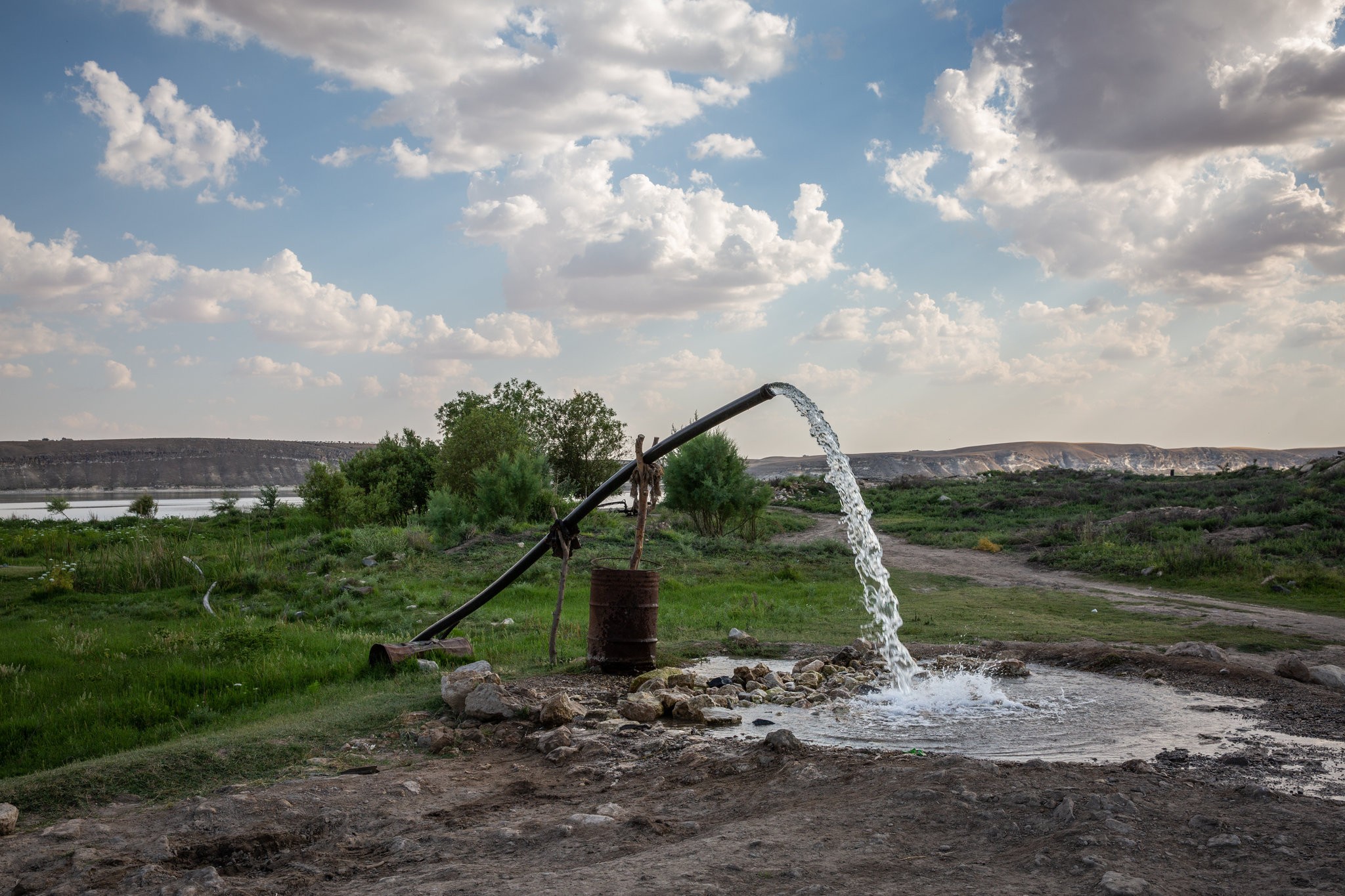 An ancient river in Syria sections off a modern war - ProtoThema English