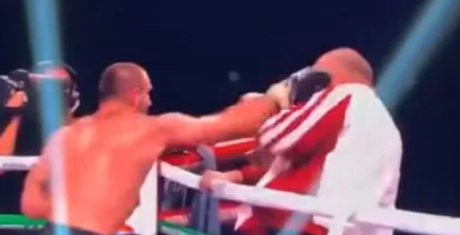 Georgian boxer Levan Shonia goes after coach following defeat (video ...