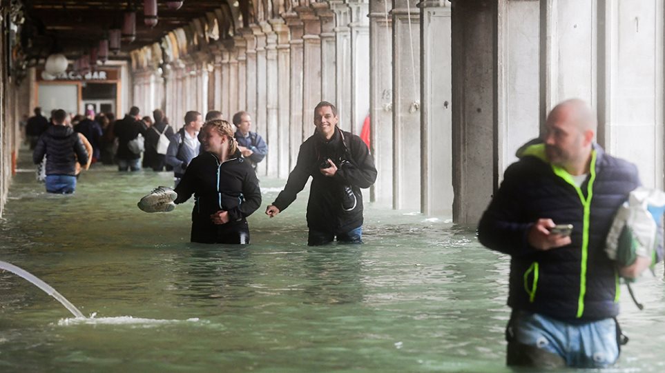 Venice has "sunk" from the heavy rains: 75% of the city is under the ...