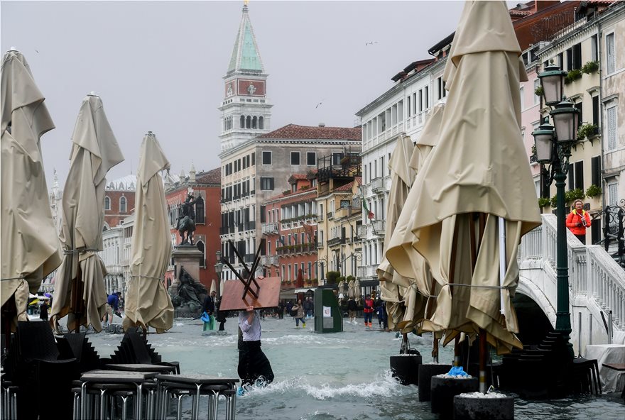 Venice has "sunk" from the heavy rains: 75% of the city is under the ...