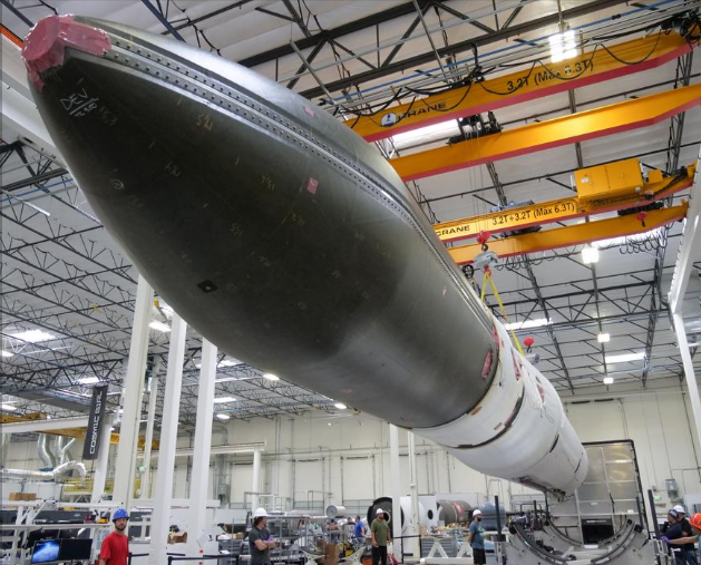 Virgin Orbit Boeing 747 takes first flight with rocket attached (photos ...